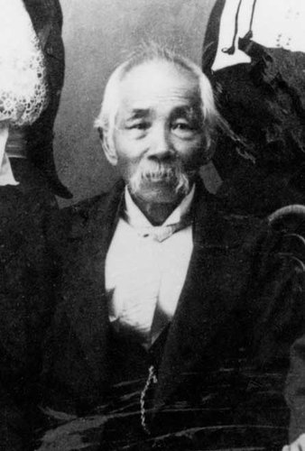 Chew Chong. Source: https://teara.govt.nz/en/photograph/2513/chew-chong