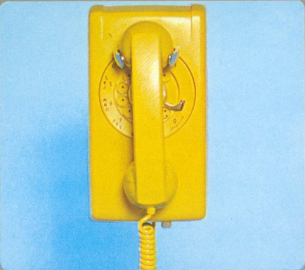 1956: Wall Telephone