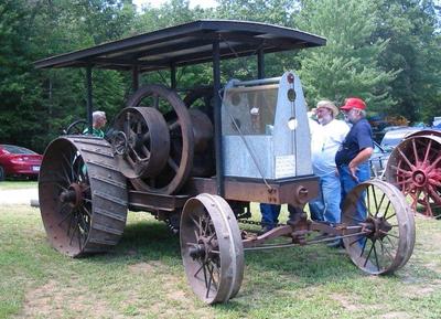 The first gas tractor only had 35hp. Even tho thats not a lot of power ...