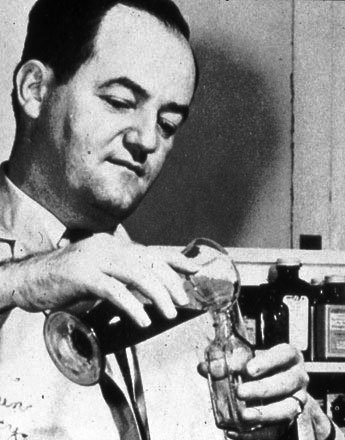 Humphrey working as a pharmacist in his father's pharmacy https://en ...