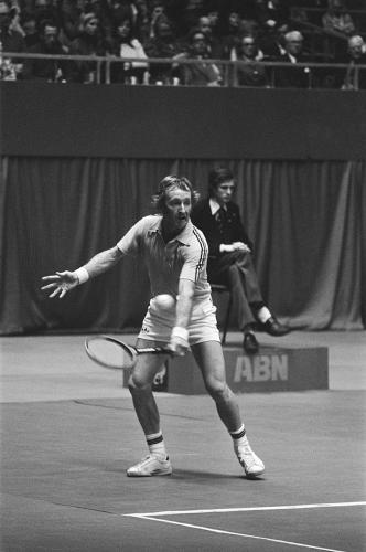 Rod, aged 38, still competing hard. https://en.wikipedia.org/wiki/Rod_Laver