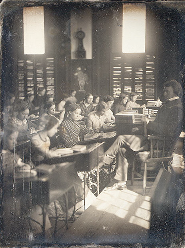 https://commons.wikimedia.org/wiki/File:EmersonSchoolForGirls_Boston ...