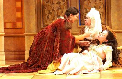 This is a picture of Juliet's mother and the nurse finding her "dead ...