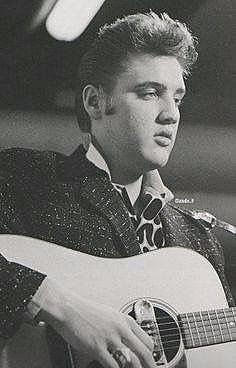 Joshua Leeson's Instagram, Twitter & Facebook on IDCrawl