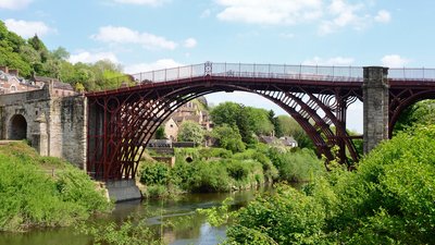 Fig. 7. Anónimo, Coalbrookdale bridge . Fuente: Iron Bridge World ...