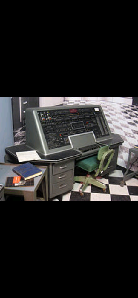 2. 1951 UNIVAC I. Primera computadora comercial. Los doctores Mauchly y ...