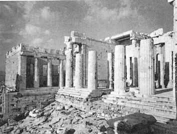 Hymann y Trachtenberg-Grecia. p. 108. Figura 92. Propileos vistos desde ...