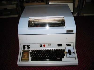 [1933 - Telex messaging network comes on line}