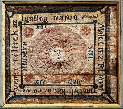 A Csengeri Református templomban látható NAPot ábrázoló festett kazetta