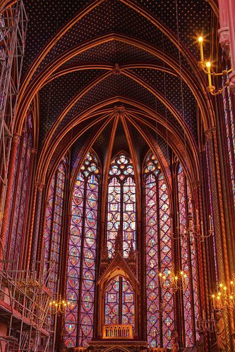 Vitraji u katedrali Sainte-Chapelle, izvor: https://photos.com/featured ...