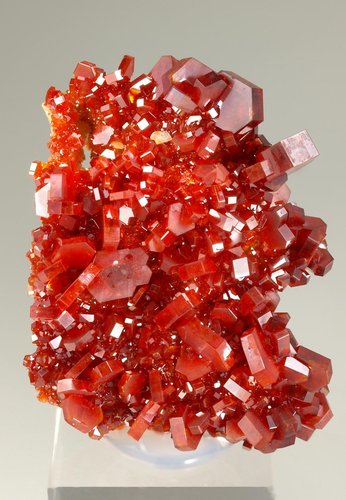 En 1801 , en la Nueva España, Andrés Manuel del Rio Fernández descubrió ...