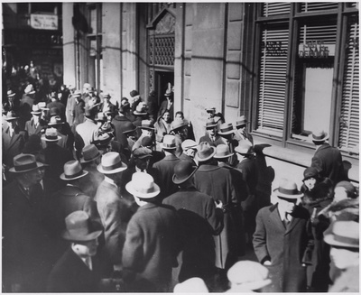 Depression: "Runs on Banks": People Milling about