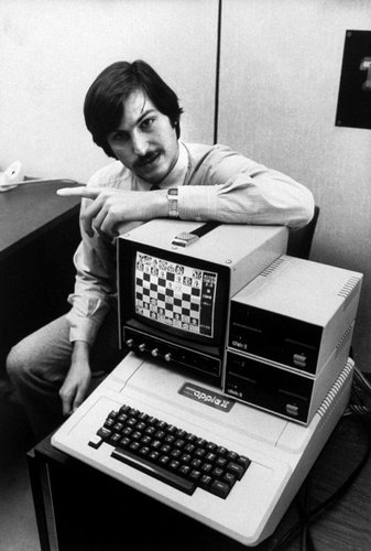Apple II (1976):