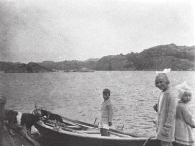 Roald Dahl and two of his siblings in Norway.