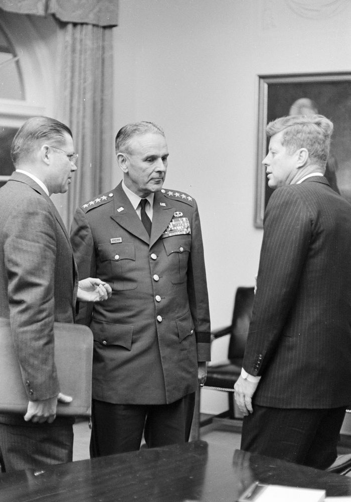 President Kennedy speaking with General Taylor and Robert S. McNamara ...