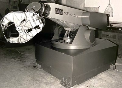 1973 : La empresa alemana KUKA crea el primer robot industrial con ...