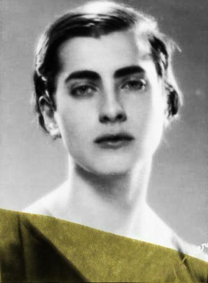 1908, en Madrid nace Marga Gil Roësset. Fue una joven prodigio que a ...