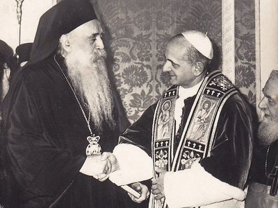The Patriarch and Pope shaking hands - https://www.pappaspost.com ...