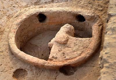2500 B.C. Ancient India water system with toilets, plumbing ideas started.