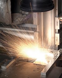 Remote laser cutting. (Fraunhofer ILT)