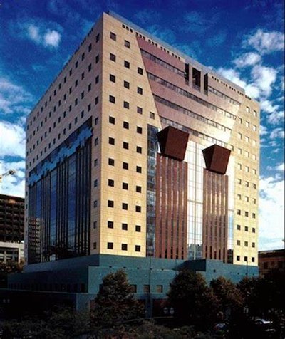 Portland Building, Portland, USA - Michael Graves (1982)