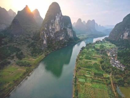 The Chang Jiang (Yangtze) River Basin