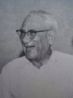 1927, July - Graphic Magazine by Ramon Roces set aside a large number ...