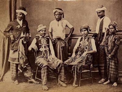 1615-1617 Pahang diserang kerajaan Aceh dan Raja Bujang berundur ke Johor.