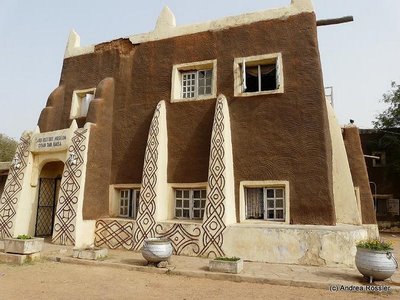 This is a Hausa building in the city of Tubali. This was a fairly ...