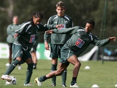 2004 - 16 Anos - "Aos 16 anos recebia 20 mil euros por mês a jogar na ...