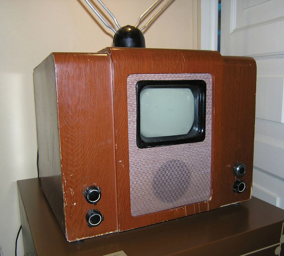 1927: Creación de la televisión.