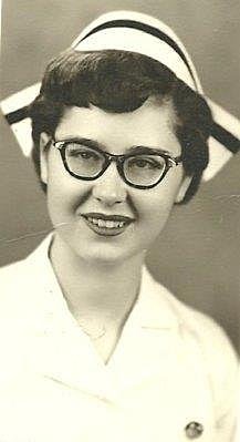 Dorothy Johnson nacio el 21 de agosto de 1919 en Savannah (Georgia).