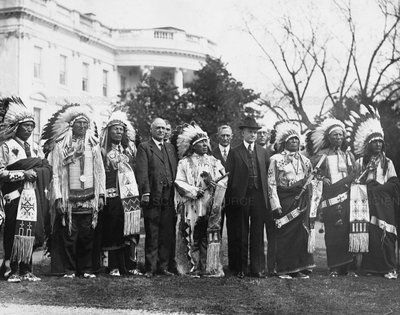 June 2, 1924 : U.S. Congress passes the Indian citizenship act.