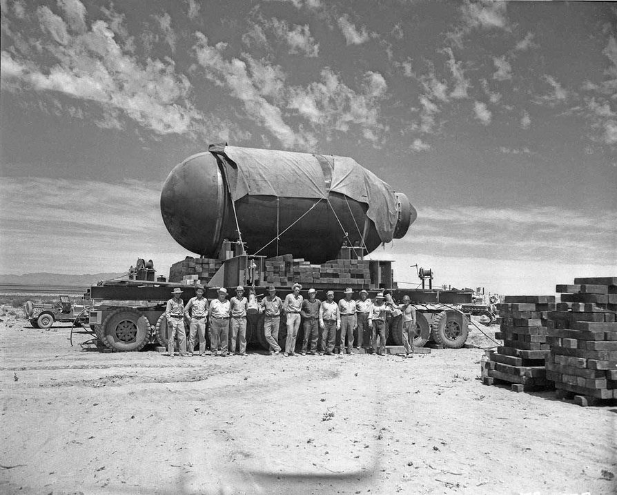 Manhattan Project (1940-1945)