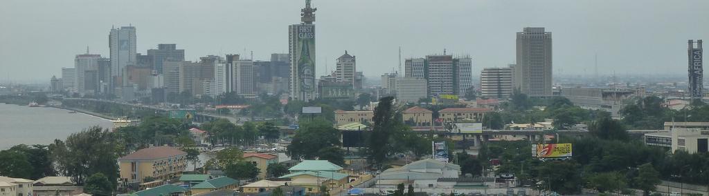 https://commons.wikimedia.org/wiki/File:2014_Victoria_Island_Lagos ...