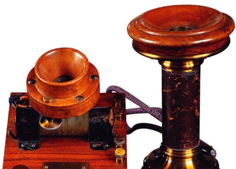 Alexander Graham Bell patentó el teléfono, que permitió transmitir la ...