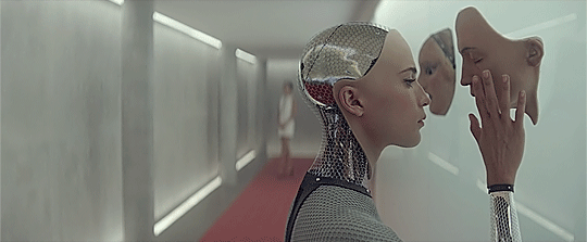 EX MACHINA, 2014