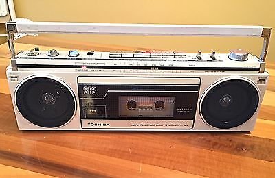 In 1962 Henry Kloss made the first portable stereo. The portable stereo ...