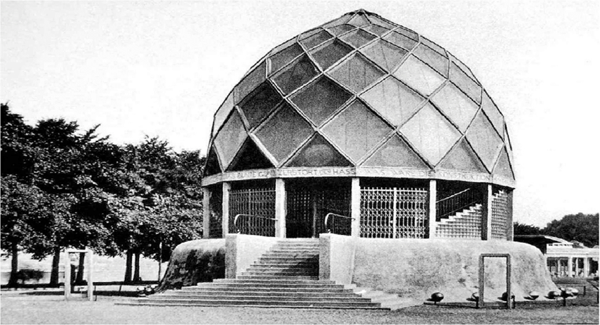 Bruno Taut's Glass Pavilion