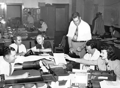 In 1950 White-collar workers were workers that work on administrative setting in the offices