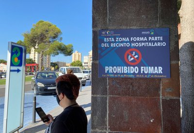 Está prohibido fumar en