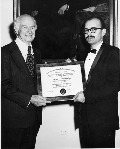 Linus Pauling (Left) receiving his nobel prize