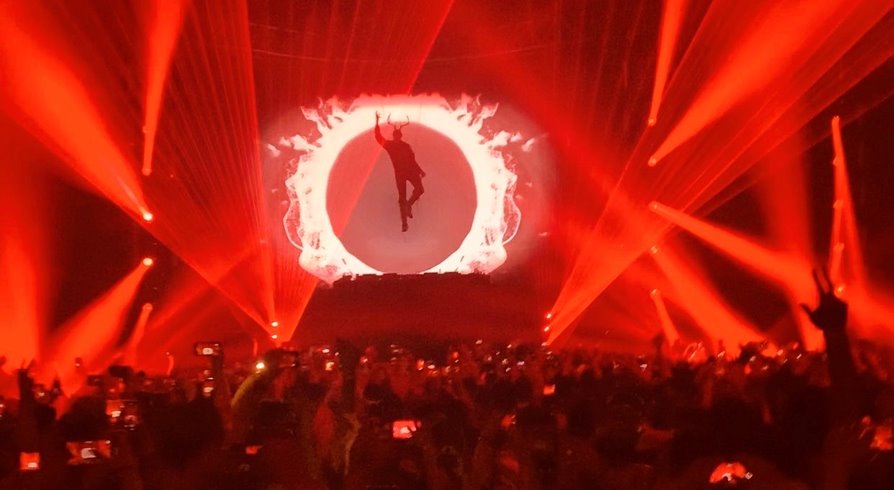 Voyd as he levitates over the dj table.