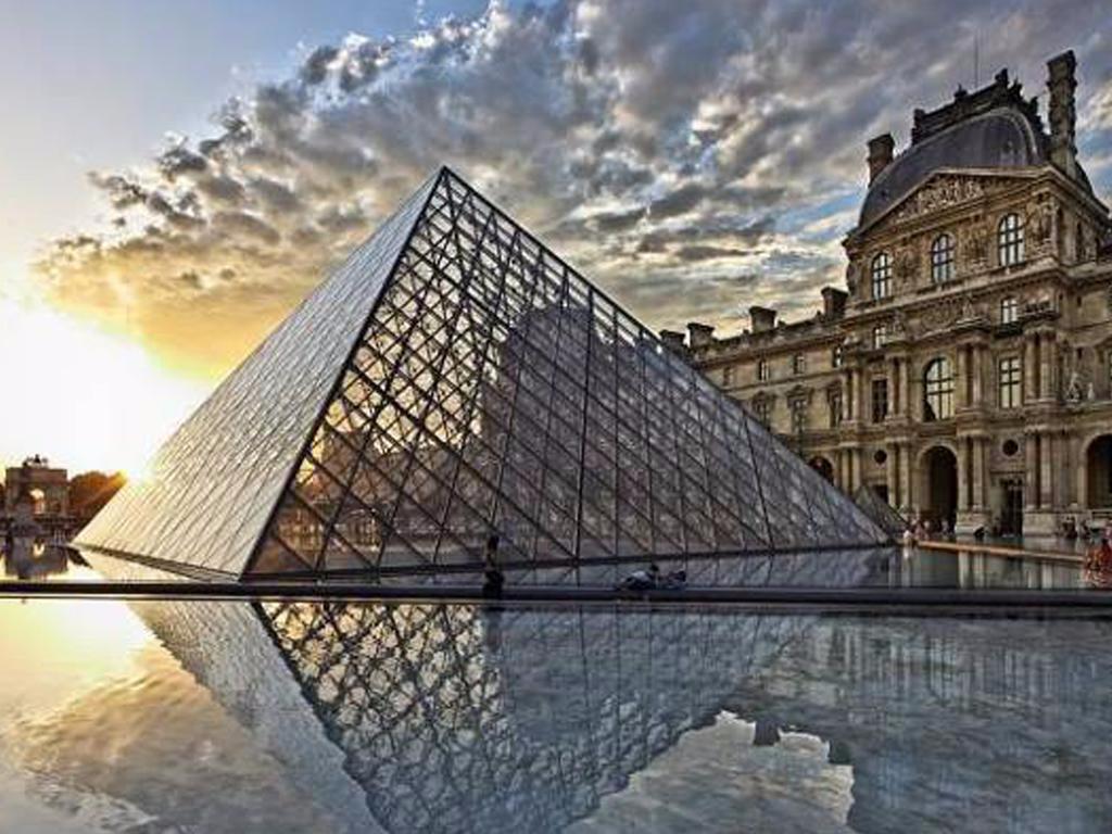 https://www.google.com/search?q=louvre&tbm=isch&tbs=simg ...