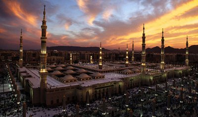 A zarándoklattal egyidejűleg a muszlimok jóformán vértelenül vették be ...