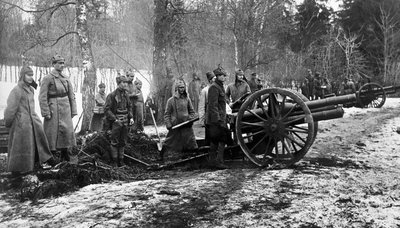 This image depicts the use of artillery by the Red Army against the ...