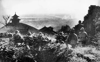 Early image of the battle, (M2).