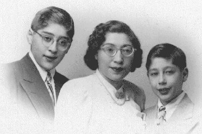1943