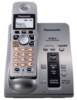 Teléfono de los años 90. No necesita cable, es inalámbrico.