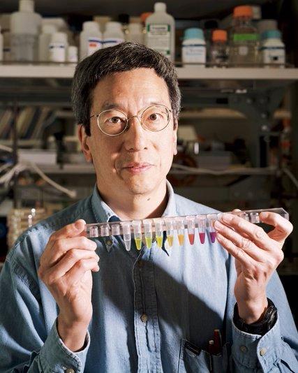 1995- Tsien identifies mutant of GFP with enhanced spectral properties.